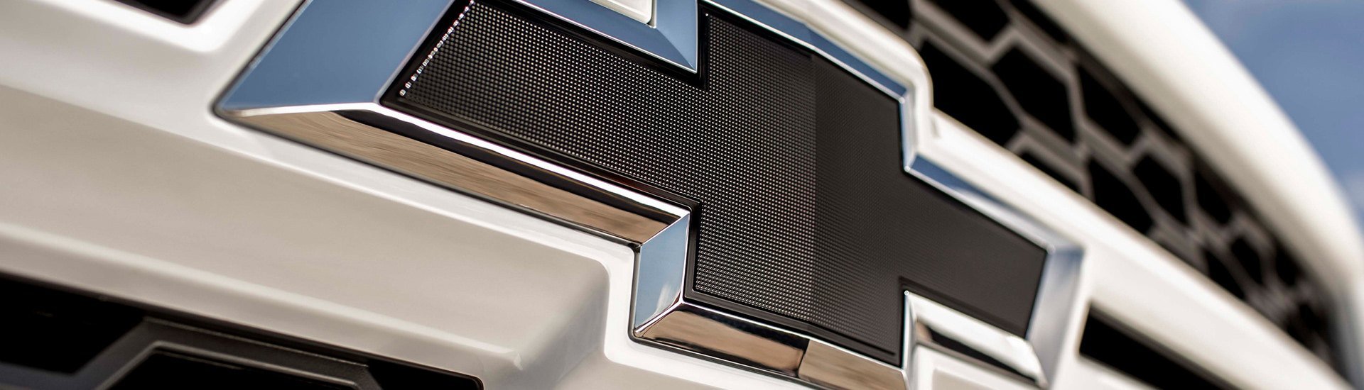 Universal Semi Truck Emblems & Logos